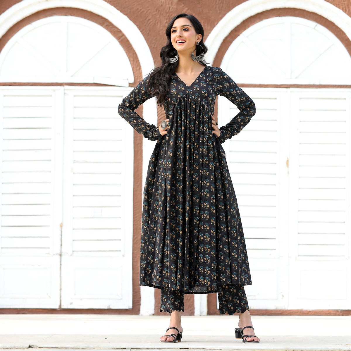 Laaibha Black Cotton Set