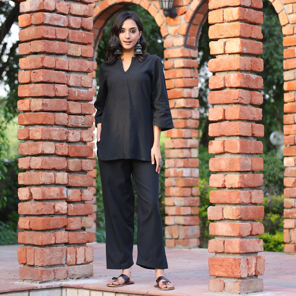 Inayet Black Co-ord Set – Kameez.co